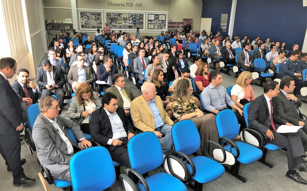 Novos procuradores do Estado são empossados na PGE-AM - PGE-AM