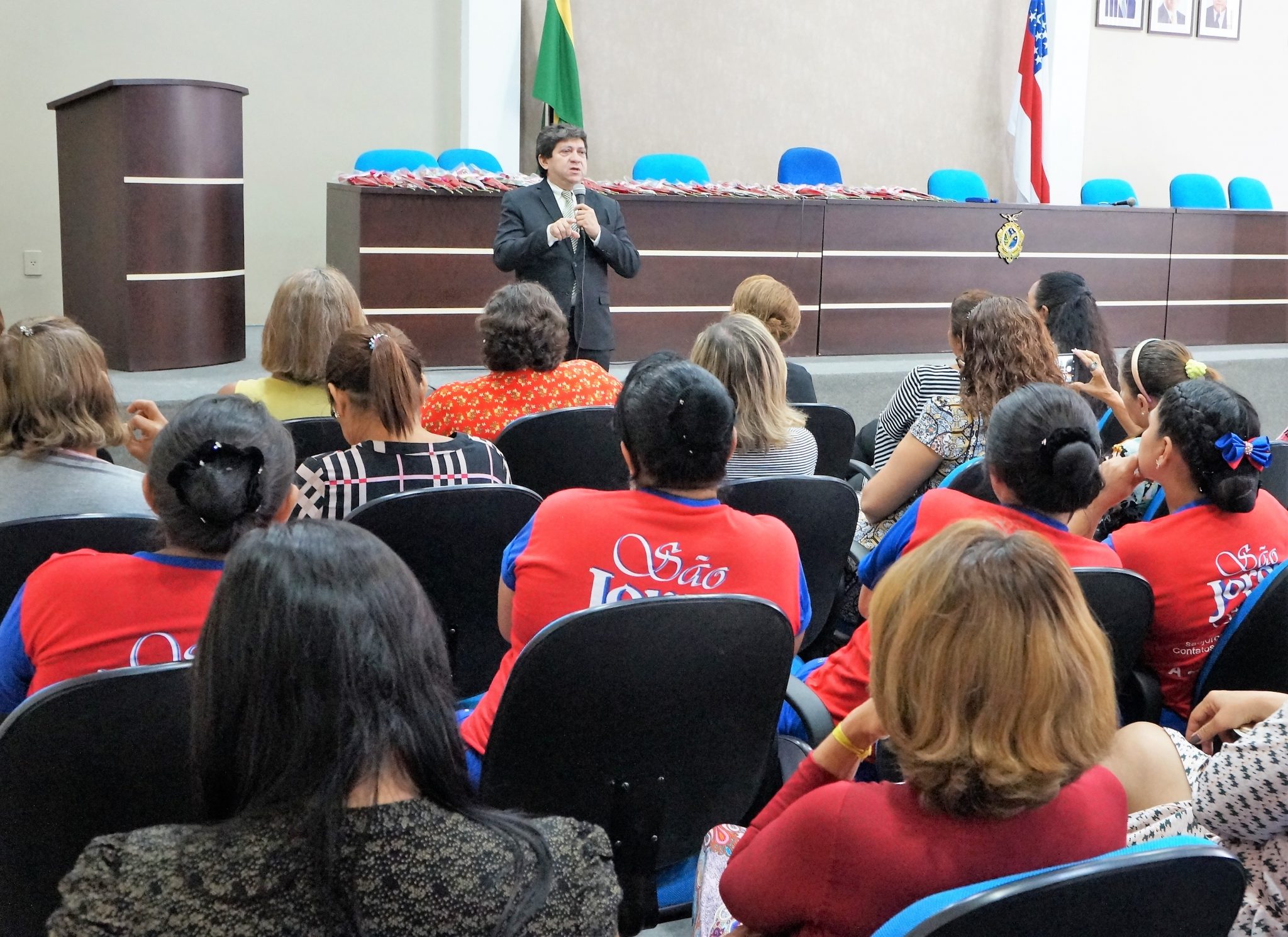 PGE-AM presta homenagem às mães - PGE-AM